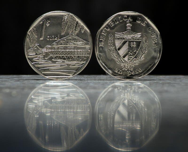 Obverse and Reverse Sides of the British Two Pound Coin Editorial Stock ...