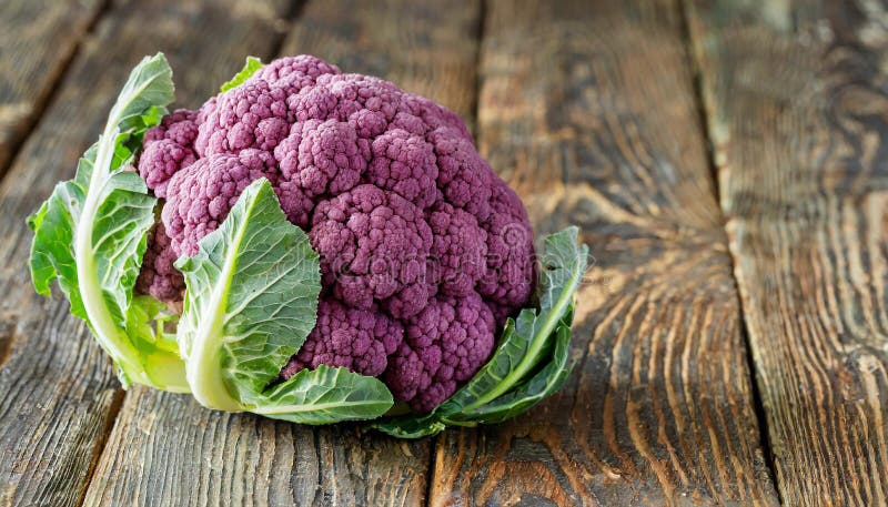 Red Cauliflower, Copyspace on a Side Stock Illustration - Illustration ...