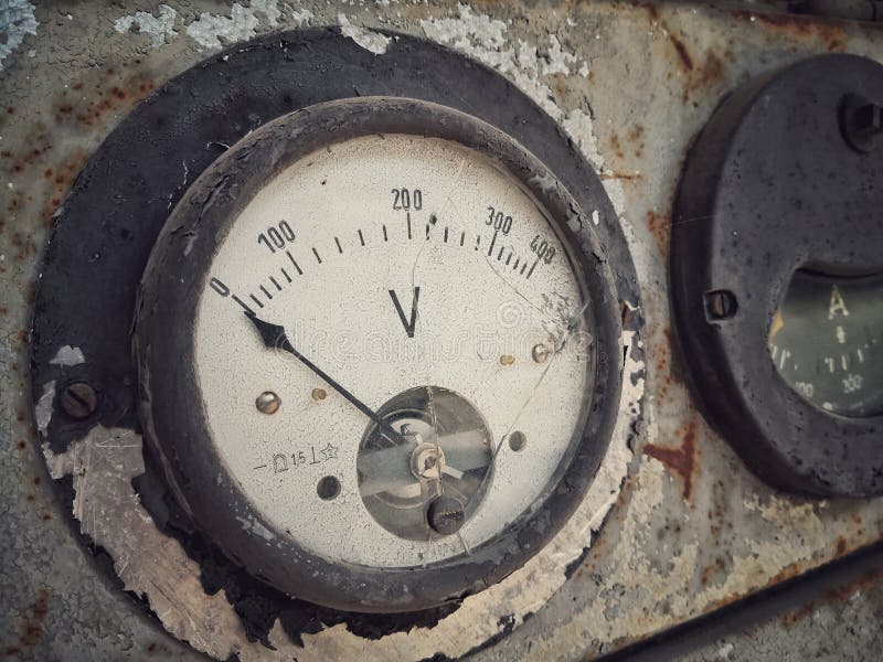 Rusty old large voltmeter stock image. Image of needle - 236999275