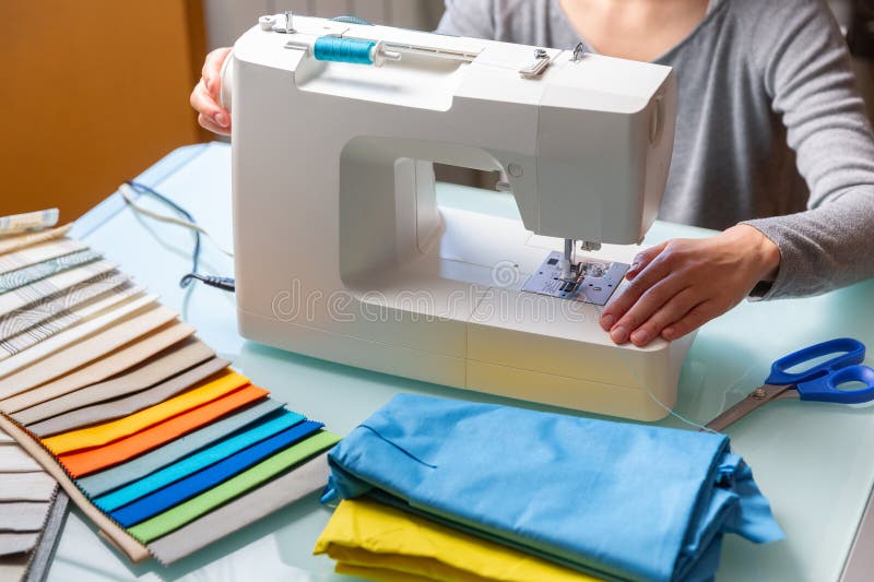 Close Up Shot of Tailor S Female Hands Preparing Sewing Machine Stock ...