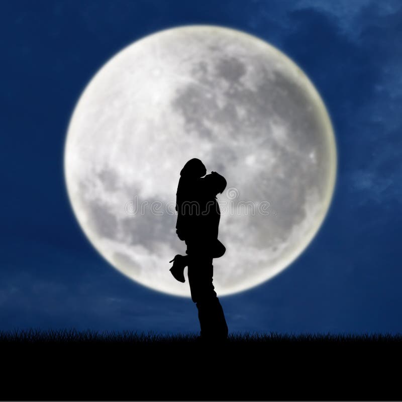 Close-up of Silhouette Couple Hugging on Full Moon Stock Illustration ...