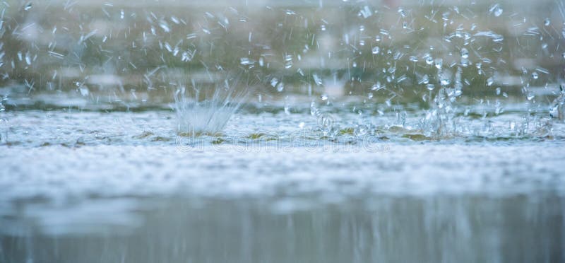 Splash,rain on Asphalt. Drops Stock Photo - Image of pavement, raindrop ...