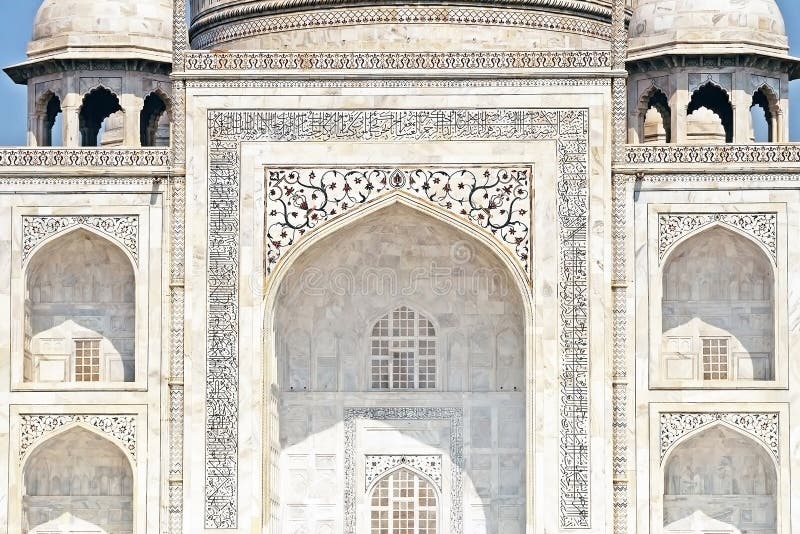 Close Up of the Taj Mahal Archway Stock Photo - Image of hindi, gold ...