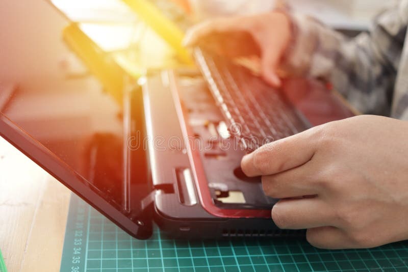 Close Up of Technician Engineer Trying To Repairing Broken Laptop ...