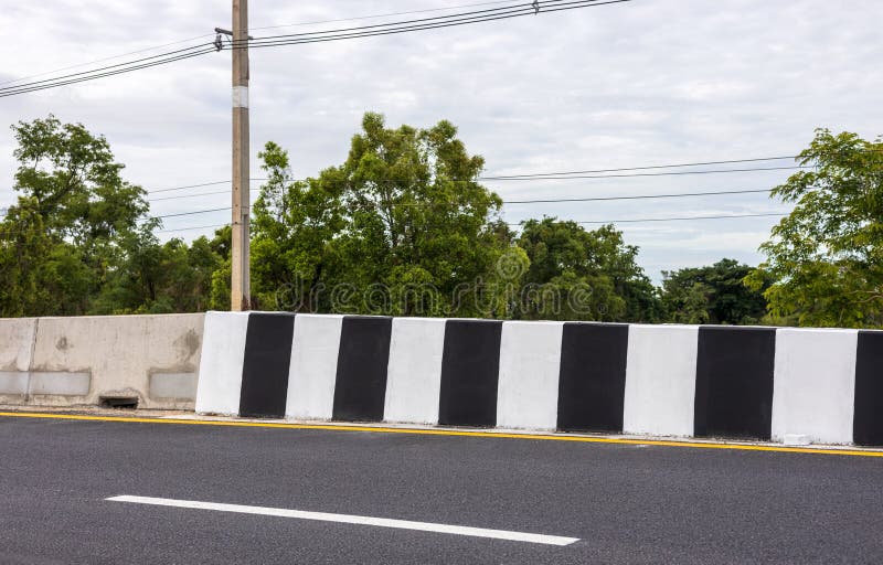 Temporary Concrete Barrier Road Divider in Yellow and Black Colors ...