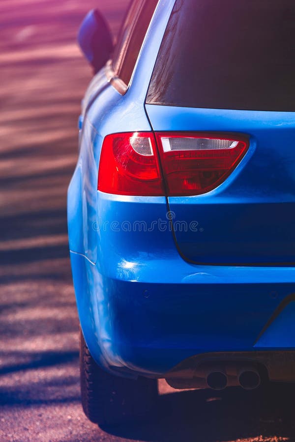 Side Half-faced Profile View Photo of Attractive Beautiful Cheer Stock ...