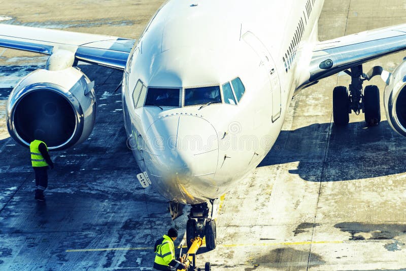 Close-up View To Plane Pushing Back from Gate Editorial Photography ...