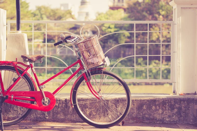 Close up vintage bicycle stock photo. Image of brown - 49239590