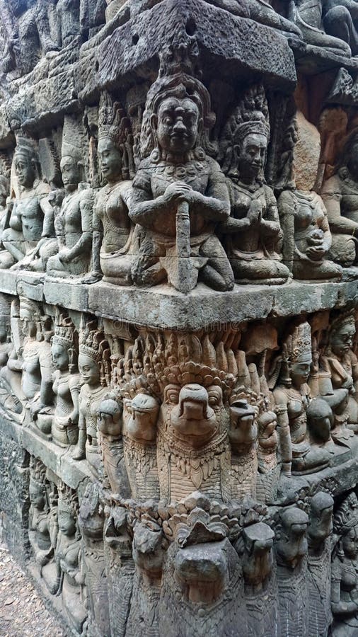 Angkor wat wall figures stock photo. Image of wall, angkor - 114300696