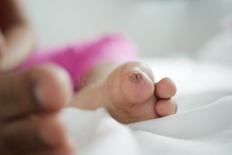 Close Up of 5 Years Old Child Dry Feet on Bed Stock Image - Image of ...
