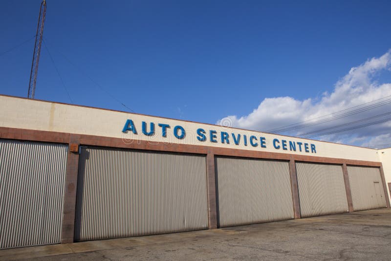 Closed Auto Service Center stock photo. Image of afternoon - 29742774