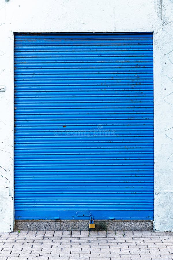 Closed Blue Rolling Shutter Door Padlock Stock Photos - Free & Royalty ...