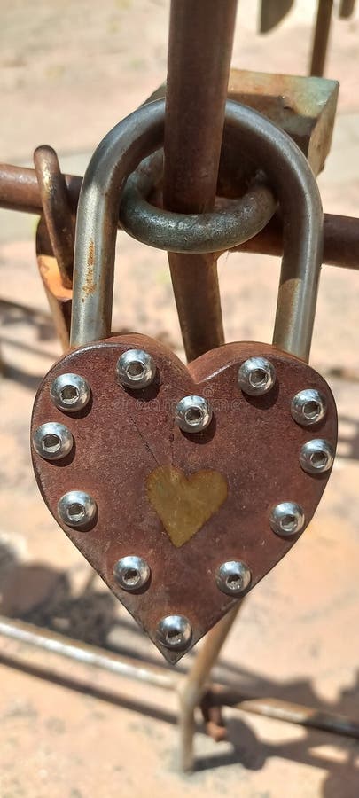 Closed Padlock with Heart Shape, Rusty Padlock Stock Photo - Image of ...
