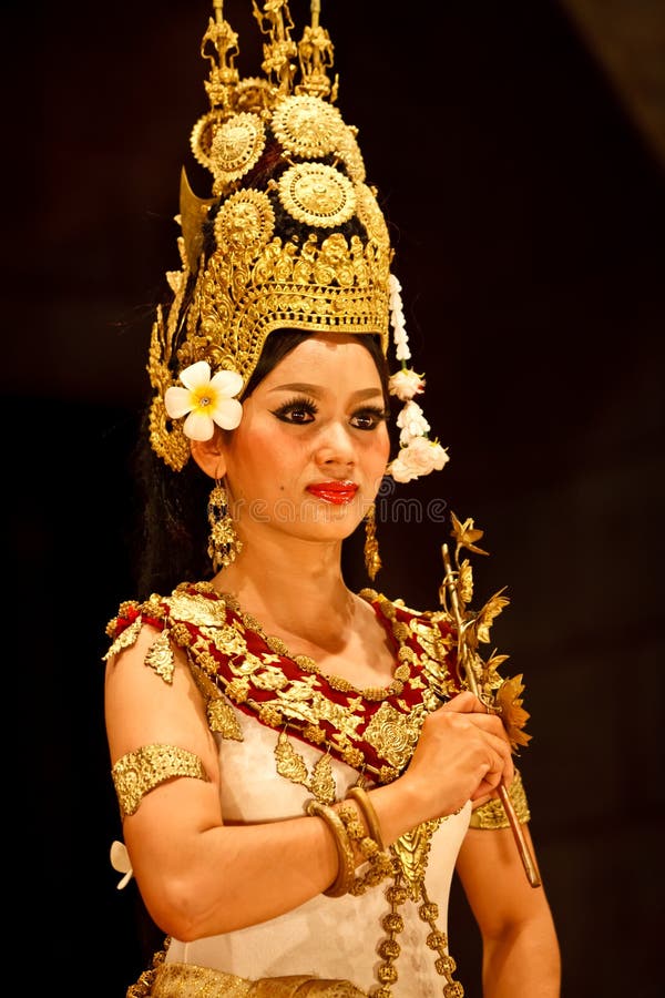 Closeup Apsara Dancer in Traditional Costume Editorial Stock Photo ...
