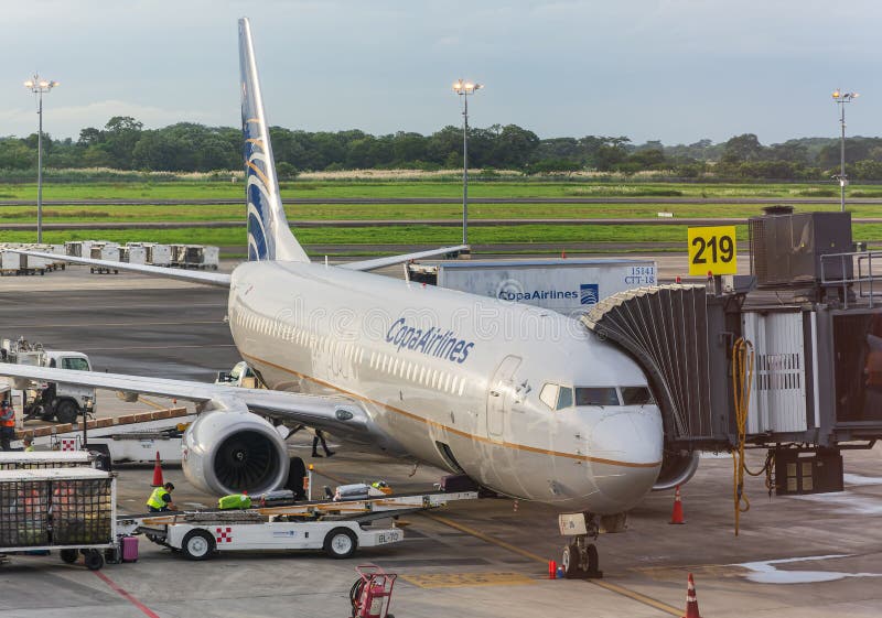 Closeup of the Boeing 737 in the Gate in Tocumen Airport Editorial ...