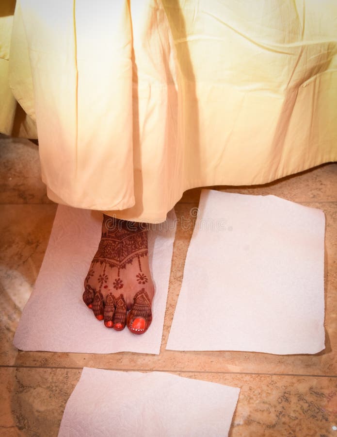 Closeup of a Foot of an Indian Bride with Henna Stock Image - Image of ...