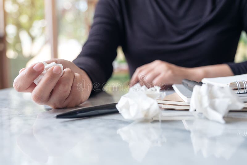 Business Woman Working and Squeezing Papers on the Table with Feeling ...