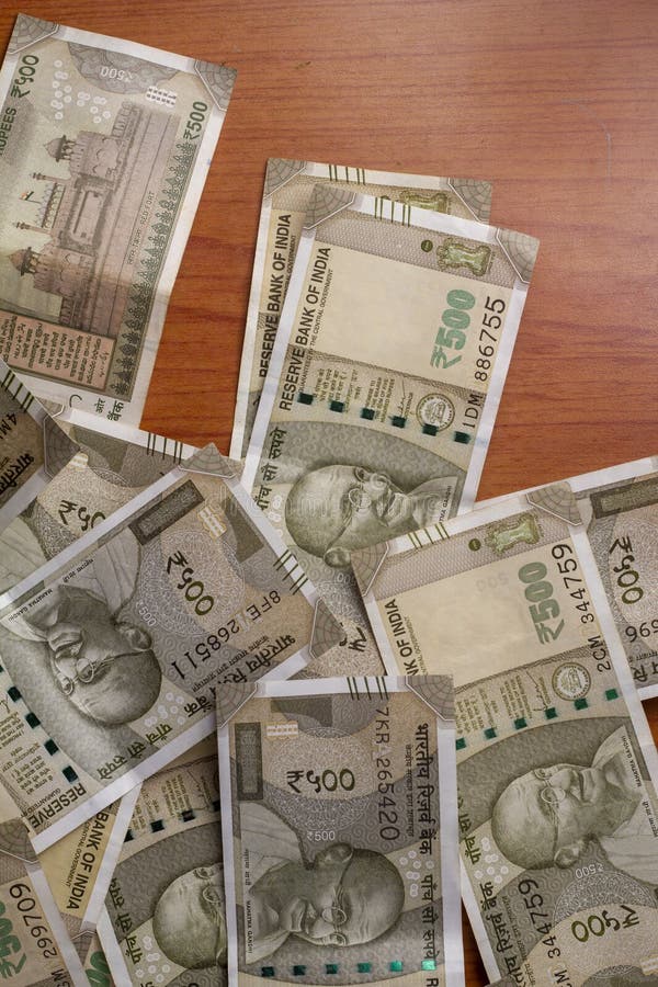 A Closeup of Indian 500 Rupee Bills in a Heap - Texture of a Pile of ...