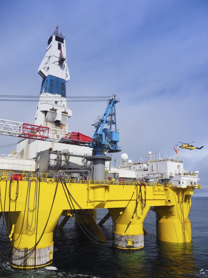 Offshore Oil and Gas Drilling Platform or Rig, Gulf of Mexico Stock ...