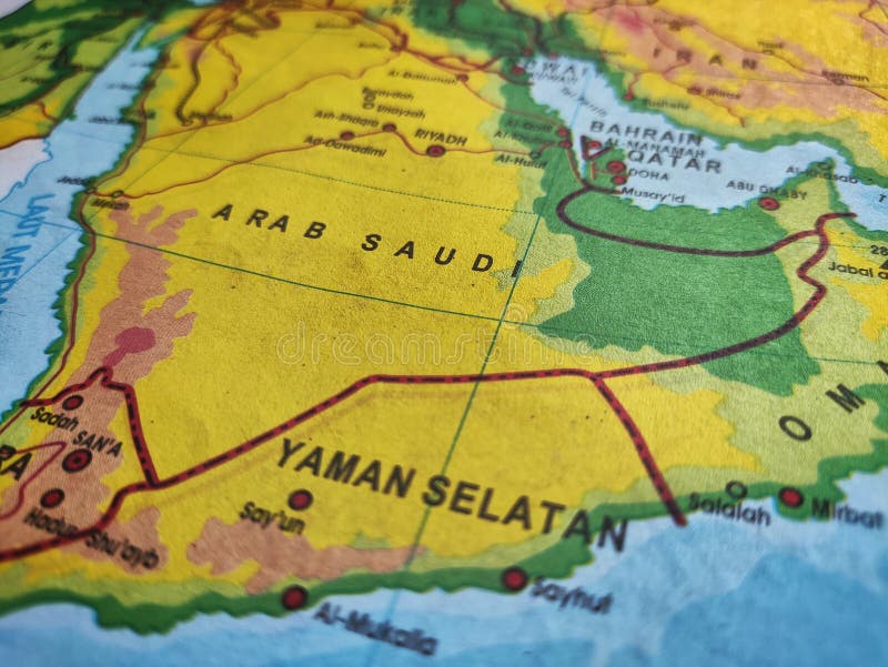 Saudi Arabia Country Map and Major Cities Around it on Physical Map ...
