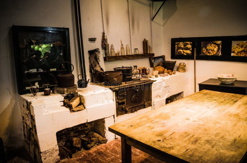 Colonial Era Kitchen editorial photo. Image of historic - 22223456