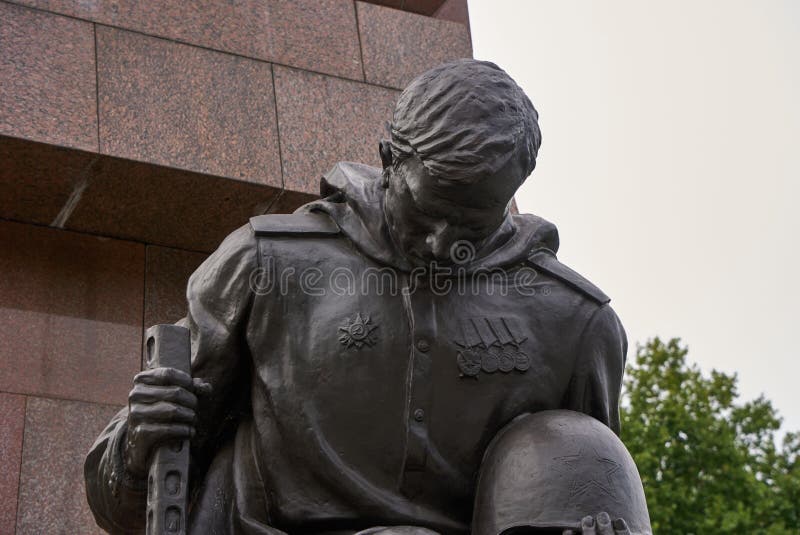 Closeup of the Statue of Warrior-liberator Monument in Berlin Stock ...