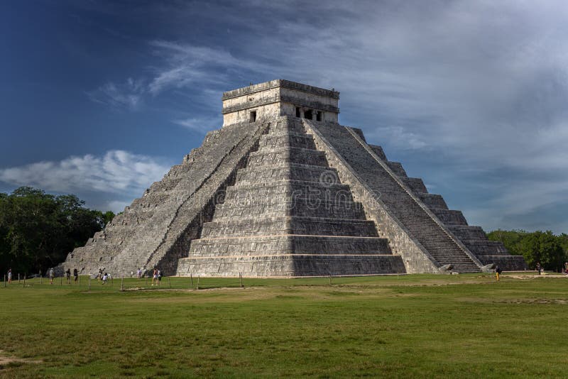 Closeup View of Famous Chichen Itza Stock Photo - Image of view ...