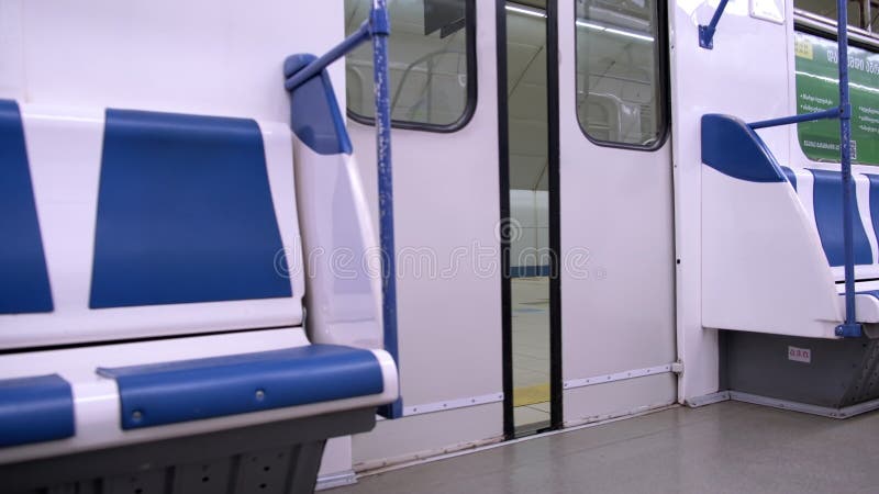 Closing Doors of Metro Wagon Stock Footage - Video of motion, train ...