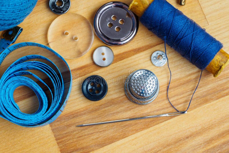 This Clothing Repair Kit, Complete with Needles, Thread and Accessories ...