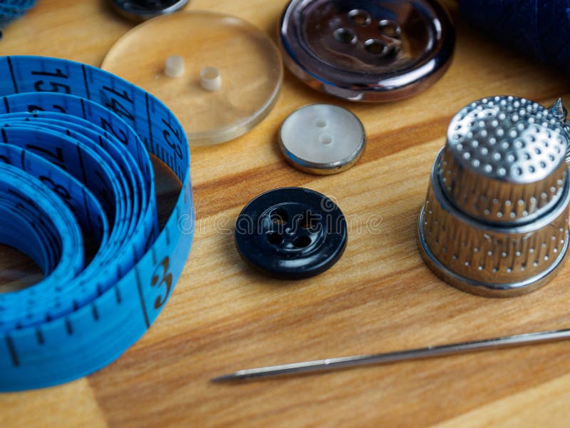 This Clothing Repair Kit, Complete with Needles, Thread and Accessories ...