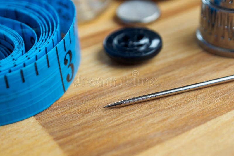 This Clothing Repair Kit, Complete with Needles, Thread and Accessories ...