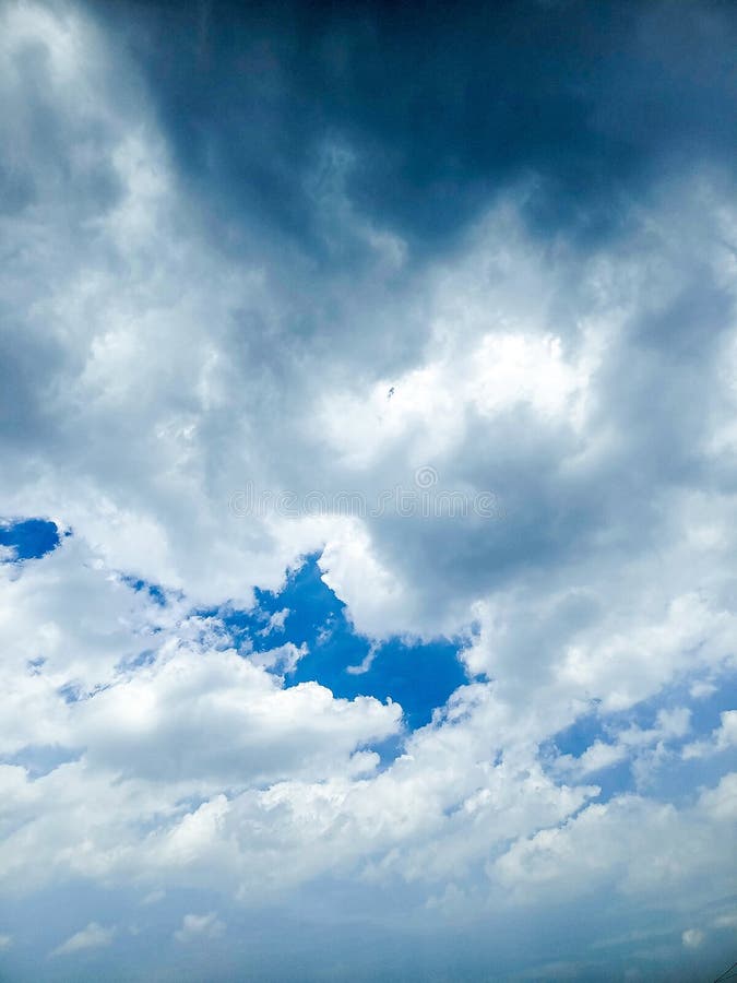 Cloud Blue Skyway Beautiful Cloud Stock Photo - Image of blue, skies ...