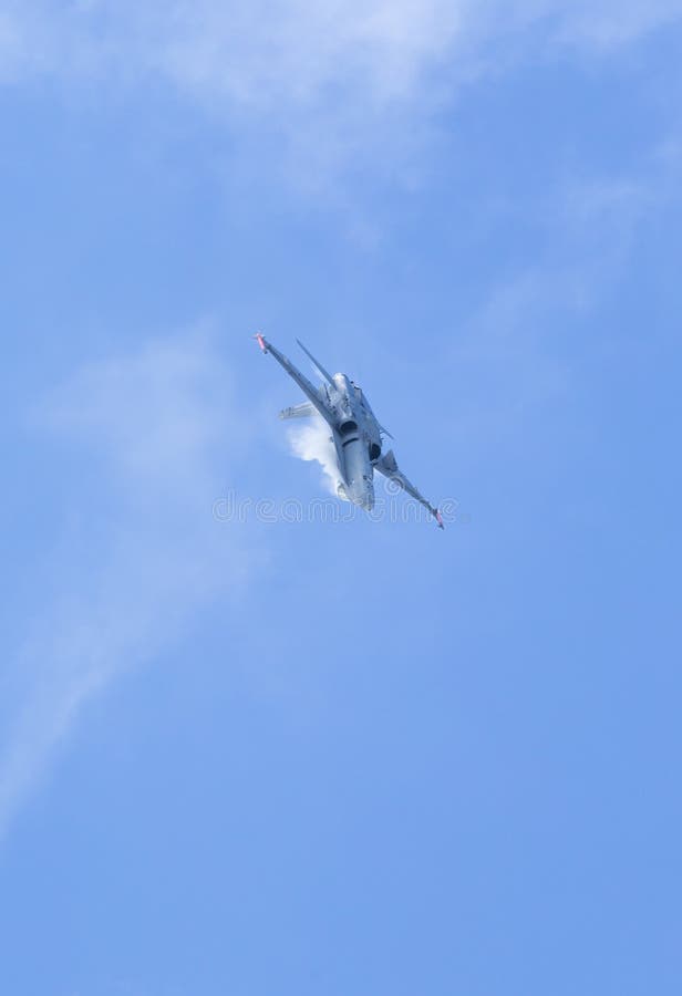 Cloud Condensation on the Wings. Stock Image - Image of swirl, airliner ...