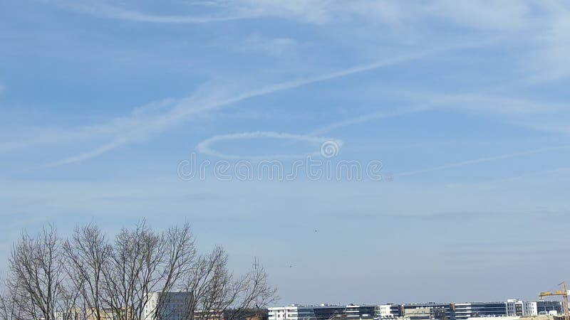 Cloud in the Form of a Ring Stock Video - Video of overcast, open ...