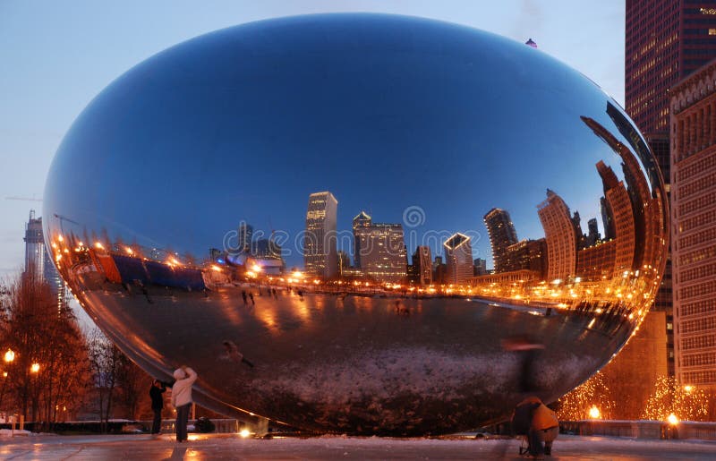 Cloud Gate (the Bean) in Chicago, Illinois Editorial Stock Image ...