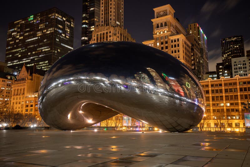 Cloud Gate, Chicago Bean at Night. Millennium Park Editorial Photo ...
