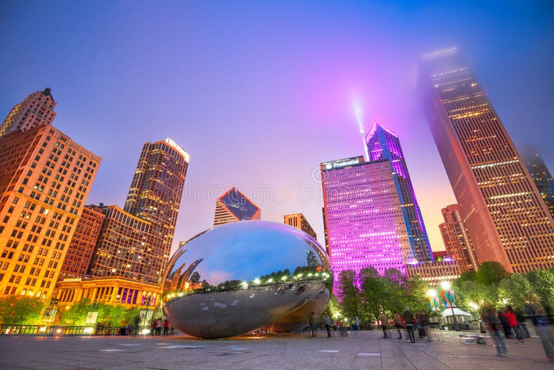 Cloud Gate in Chicago, Illinois Editorial Image - Image of bean, city ...