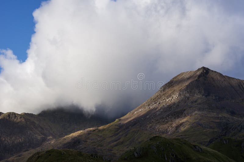 Cloud over Snowdon stock image. Image of track, path - 39552293