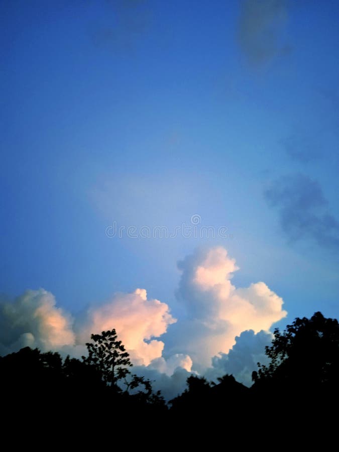 Cloud Portrait during the Day Stock Photo - Image of cloud, clouds ...