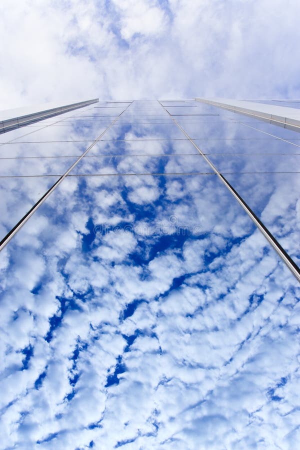Cloud Reflections Skyscraper Stock Image - Image of exterior, company ...