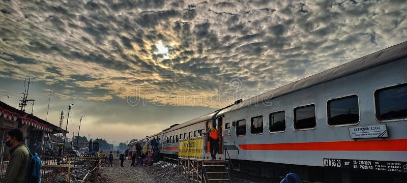 Cloud and train editorial stock image. Image of asphalt - 261636034
