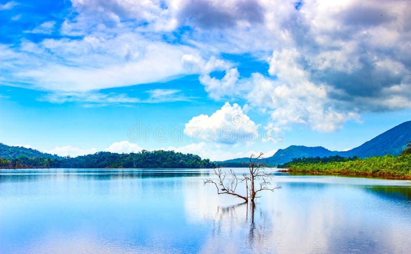 Clouds, Idyllic, Lake Picture. Image: 109890088