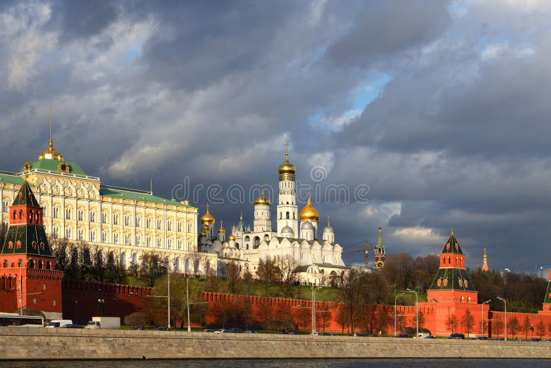 Clouds over Moscow Kremlin stock image. Image of river - 36503695