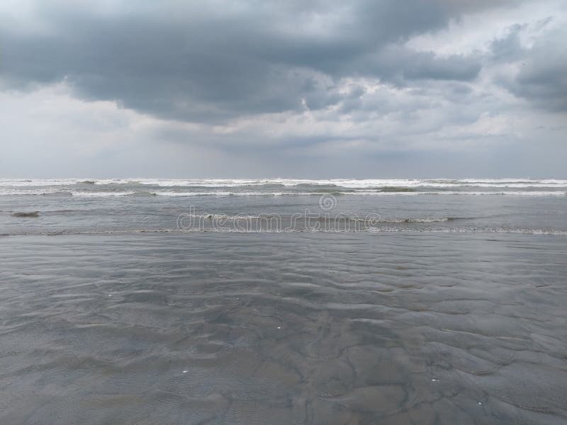 Cloudy Beach Sky with Waves Stock Photo - Image of cloudy, ripples: 285354354