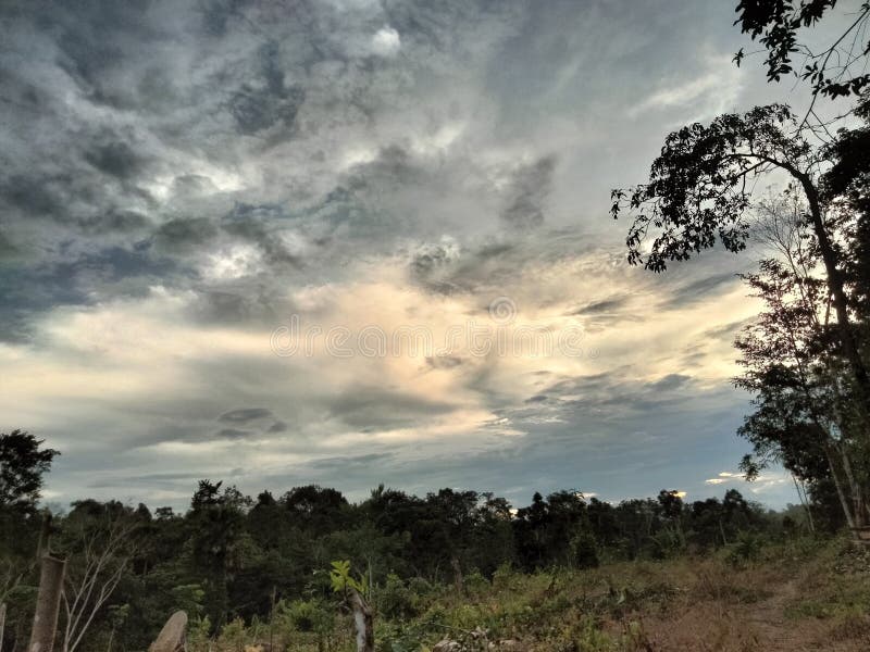 Cloudy Doesn& X27;t Mean Rain Stock Image - Image of rain, doesnt ...