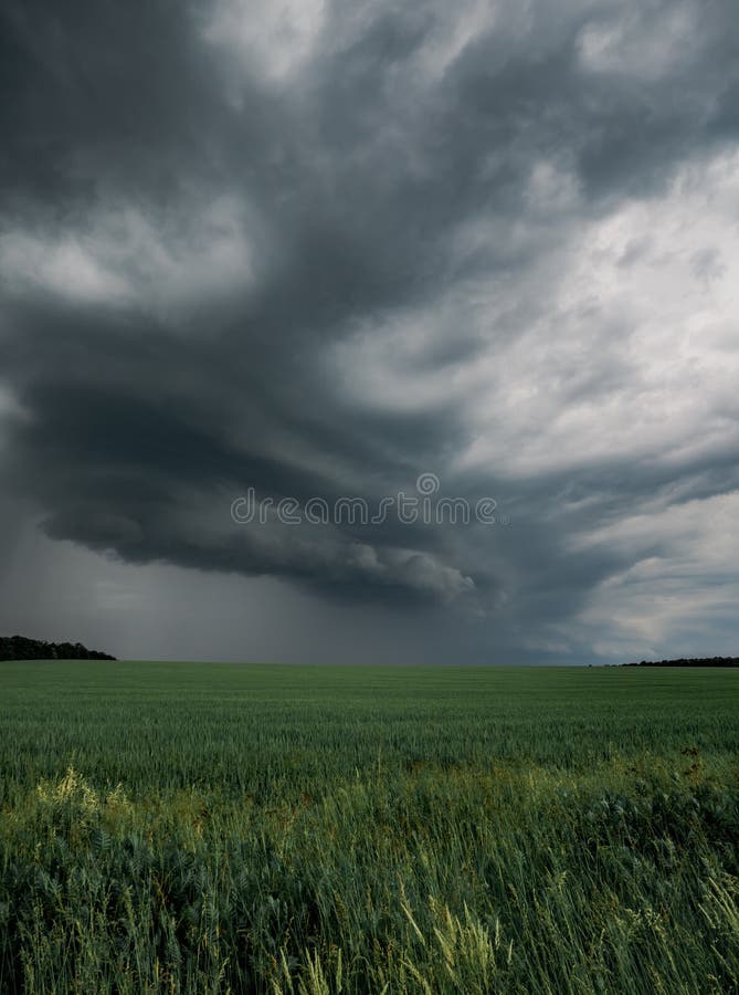 Dramatic Threatening Sky Clouds Sunrise after Tropical Rain Thunder ...