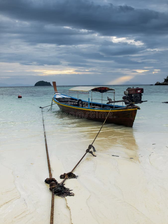 Cloudy morning at the sea stock image. Image of morning - 24239725
