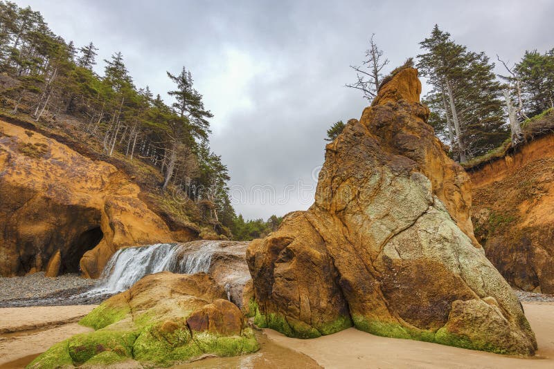 Hug Point on the Oregon Coast Stock Image - Image of travel, hill ...