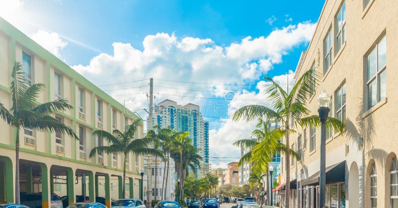 Cloudy Sky Over Miami Beach Editorial Photo - Image of ocean, holiday ...