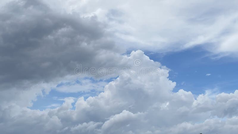 Cloudy Sky before Rainstorm with Soft Gray Clouds Stock Image - Image ...